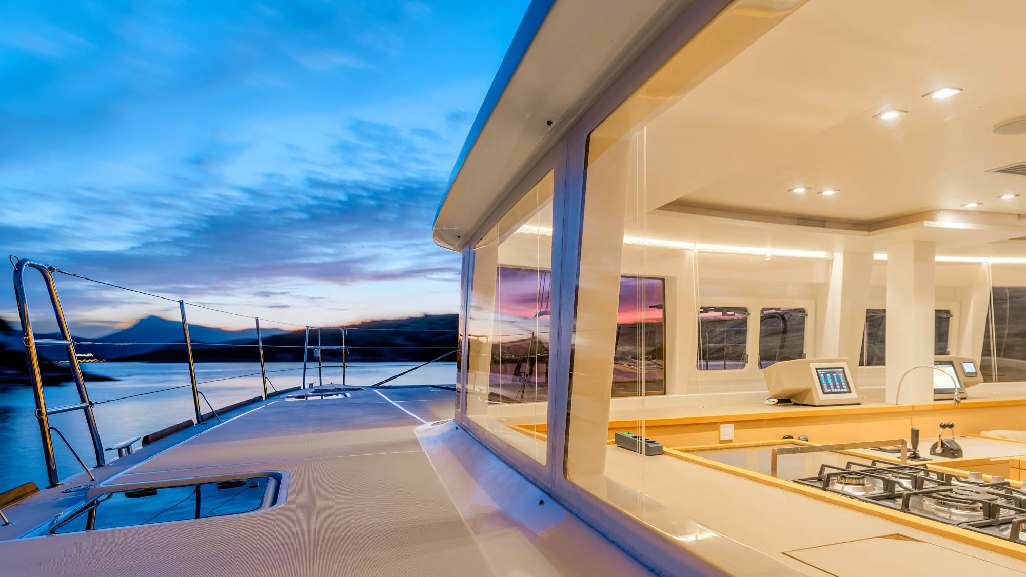 MOYA Yacht Charter Details, Lagoon | CHARTERWORLD Luxury Superyachts